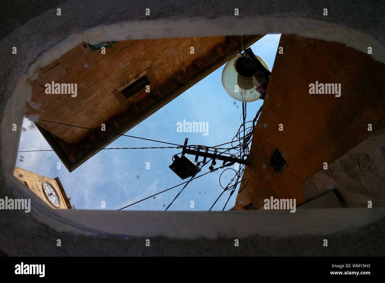 Sky through skylight hi-res stock photography and images - Alamy