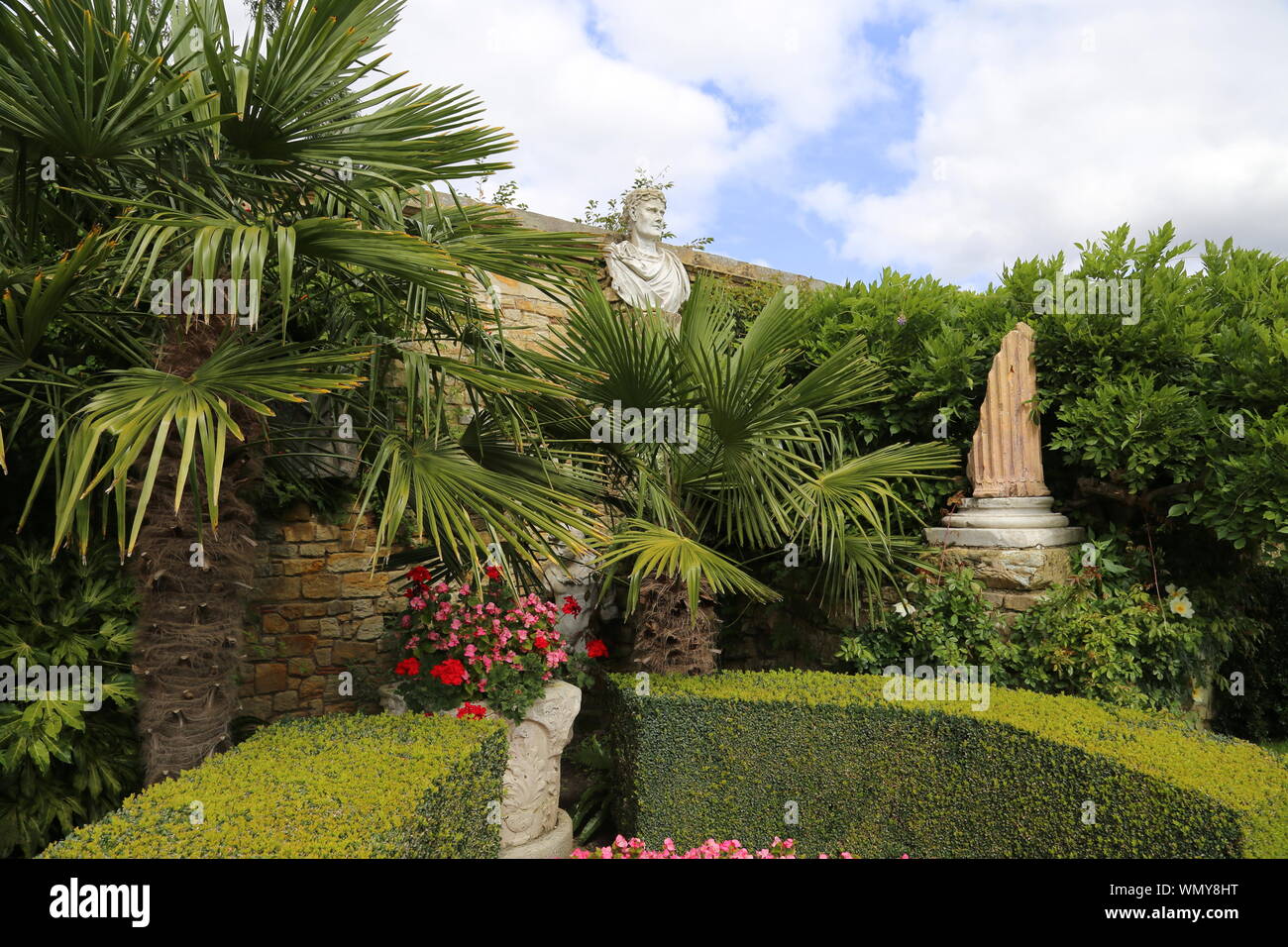 Italian Garden, Hever Castle, Hever, Edenbridge, Kent, England, Great ...