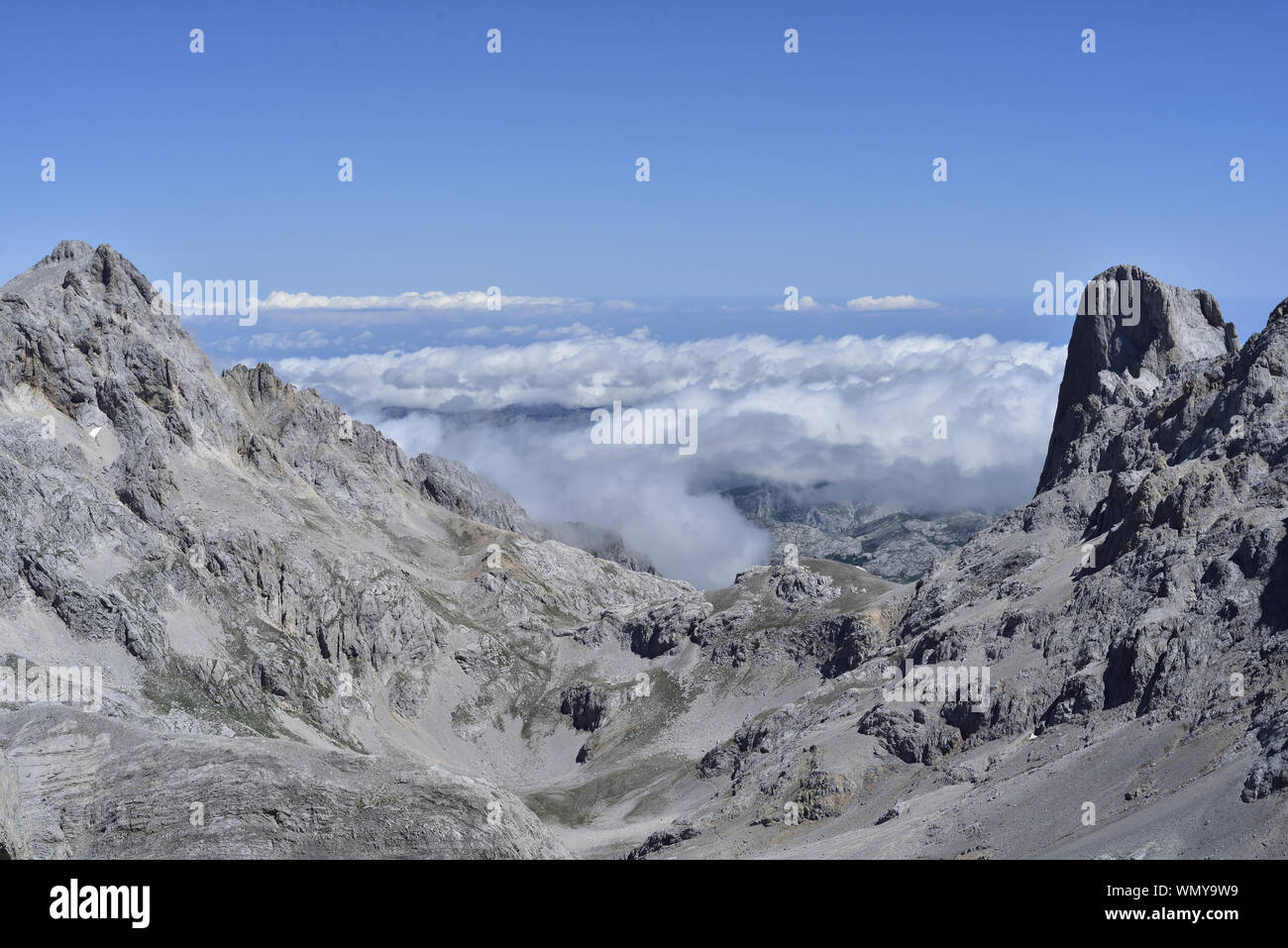Neveron de Urriellu and Naranjo de Bulnes seen from Horcados Rojos ...