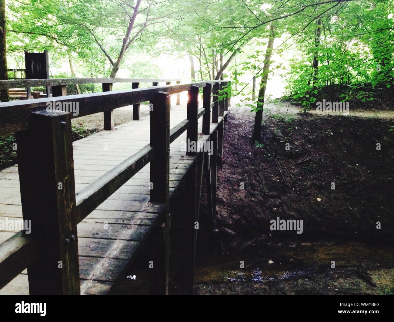 Footbridge over stream architecture hi-res stock photography and images ...