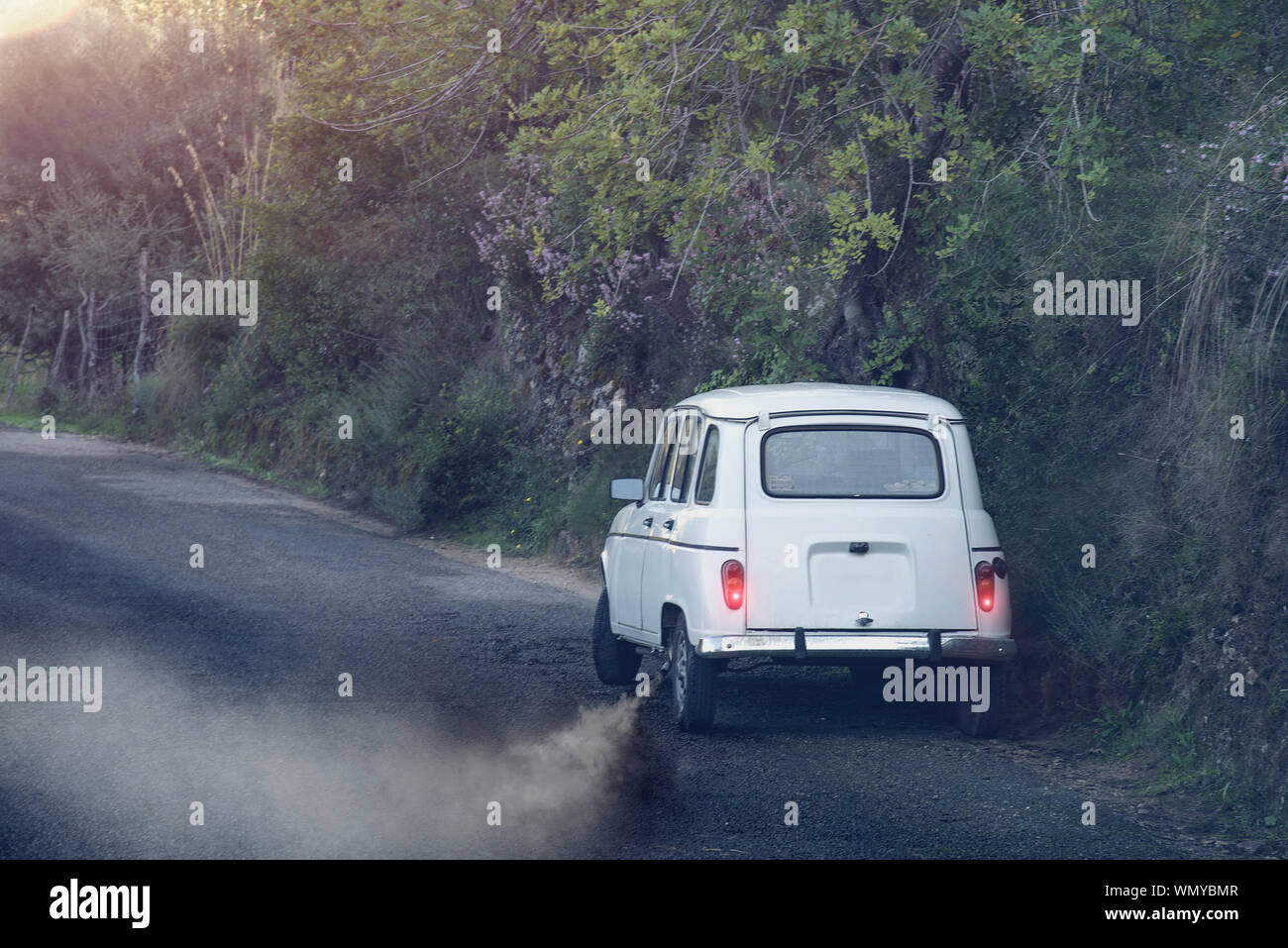 Car pollution smoke hi-res stock photography and images - Alamy