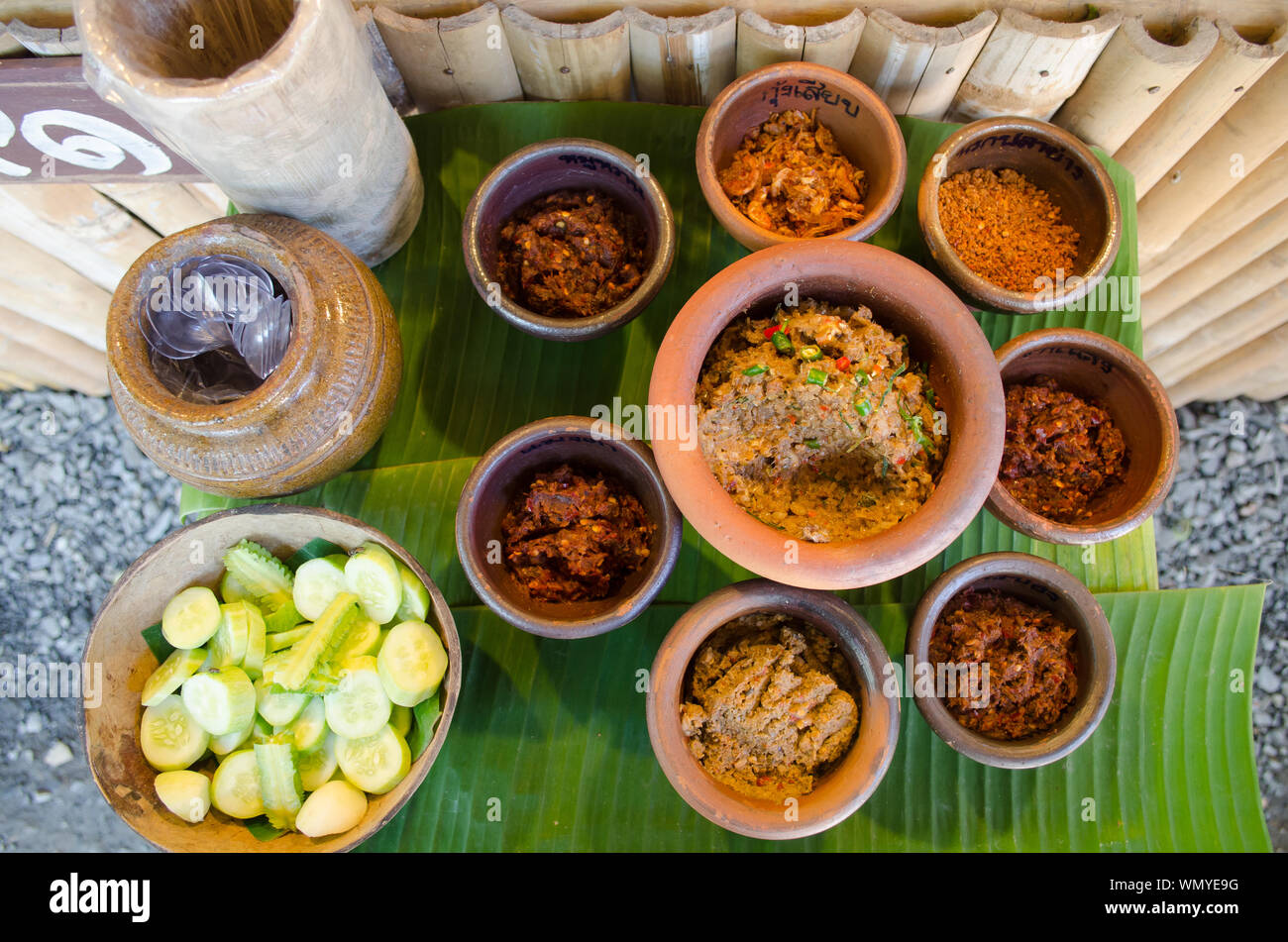 Food leaves hi-res stock photography and images - Alamy