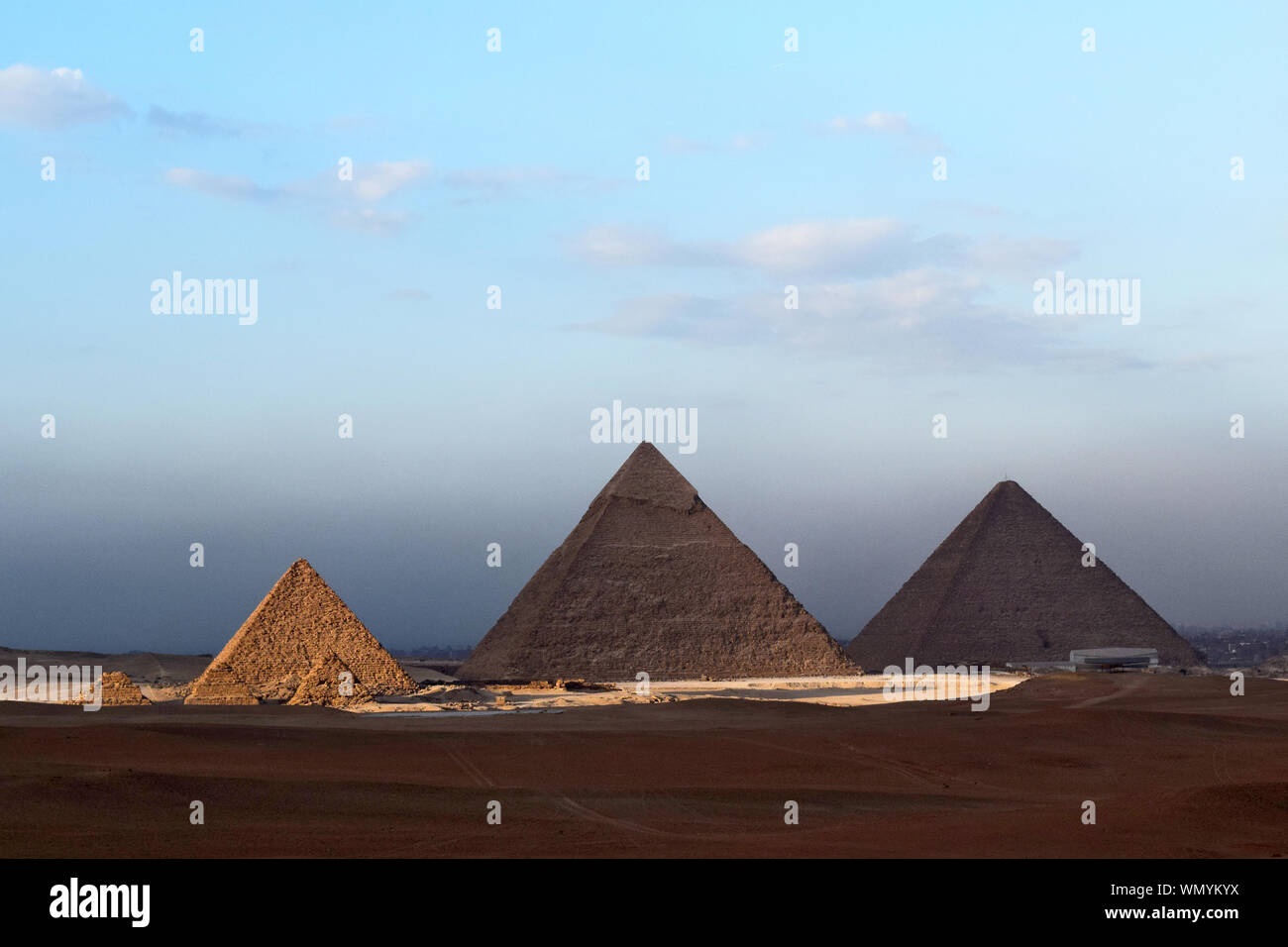 3 huge pyramids of Giza Egypt pharaoh graves Stock Photo - Alamy