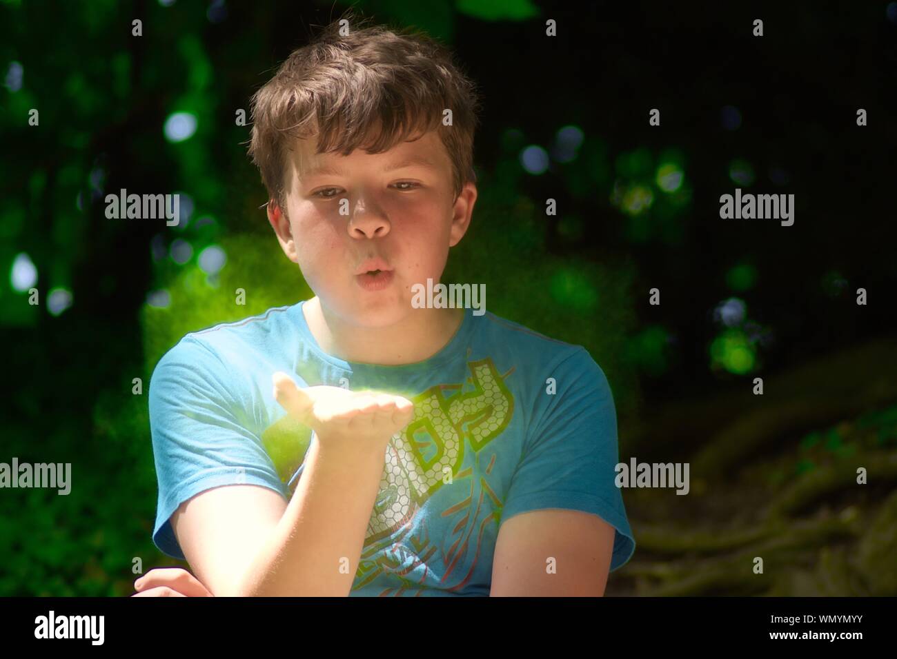 Blowing powder hi-res stock photography and images - Alamy