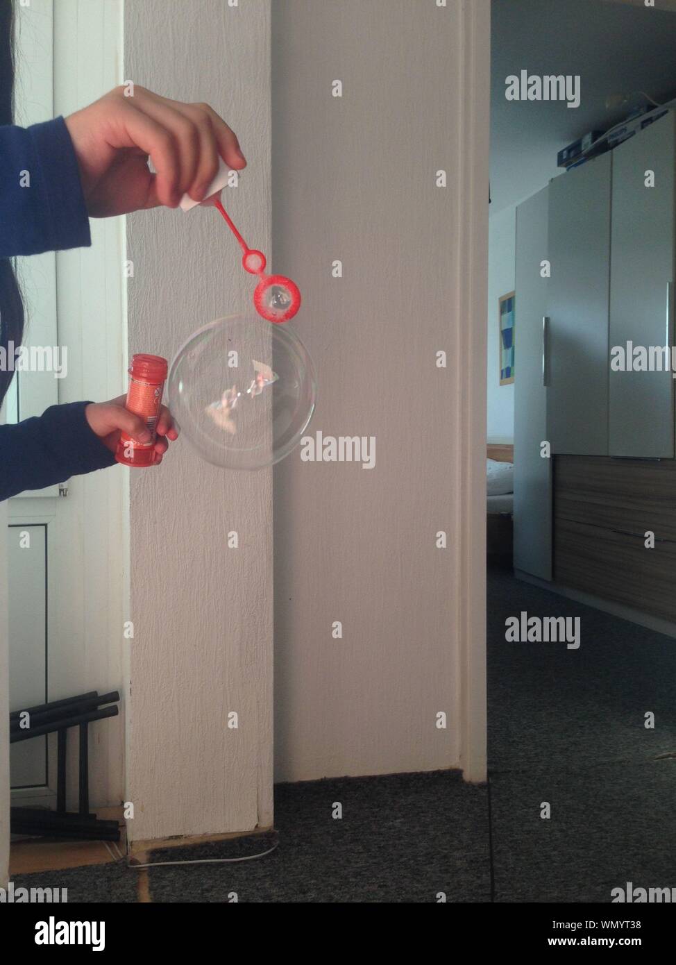 Hand bubbles hi-res stock photography and images - Alamy