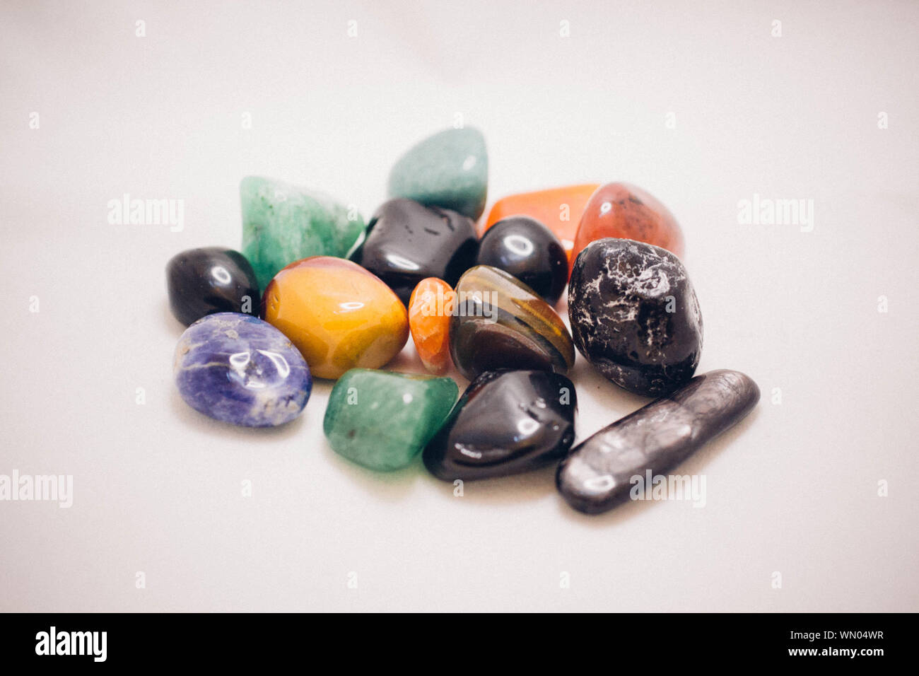 White semiprecious stones hi-res stock photography and images - Alamy
