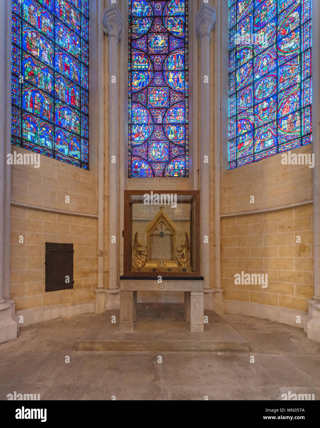 Marys veil altar hi-res stock photography and images - Alamy