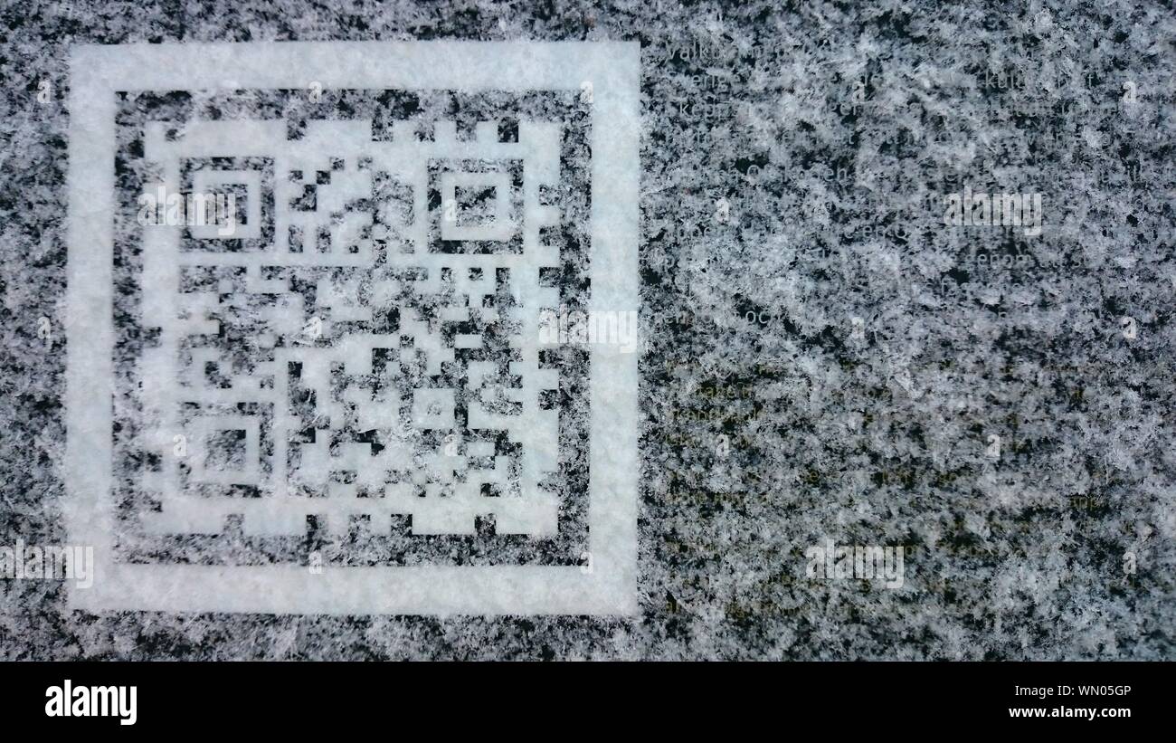 Qr code hi-res stock photography and images - Alamy