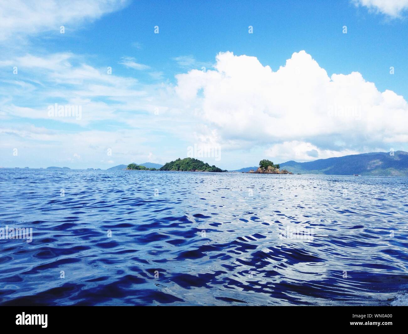 Remote island hi-res stock photography and images - Alamy
