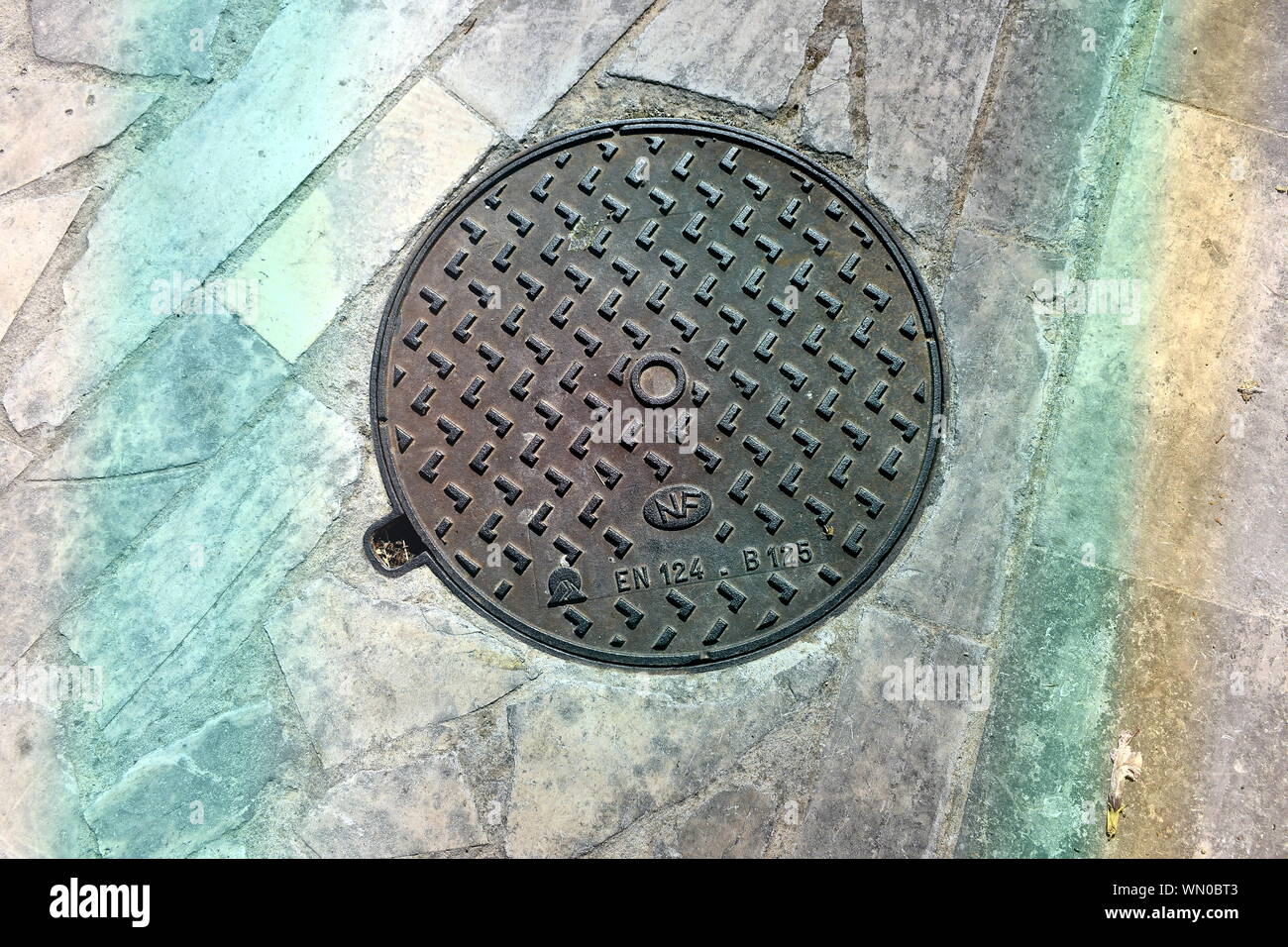 Manhole photos hi-res stock photography and images - Alamy
