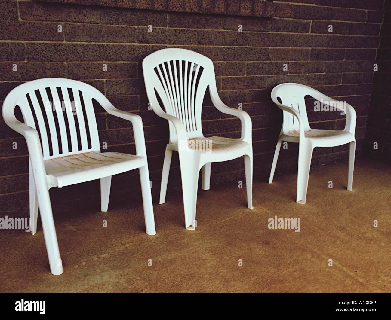 Chair side empty hi-res stock photography and images - Alamy