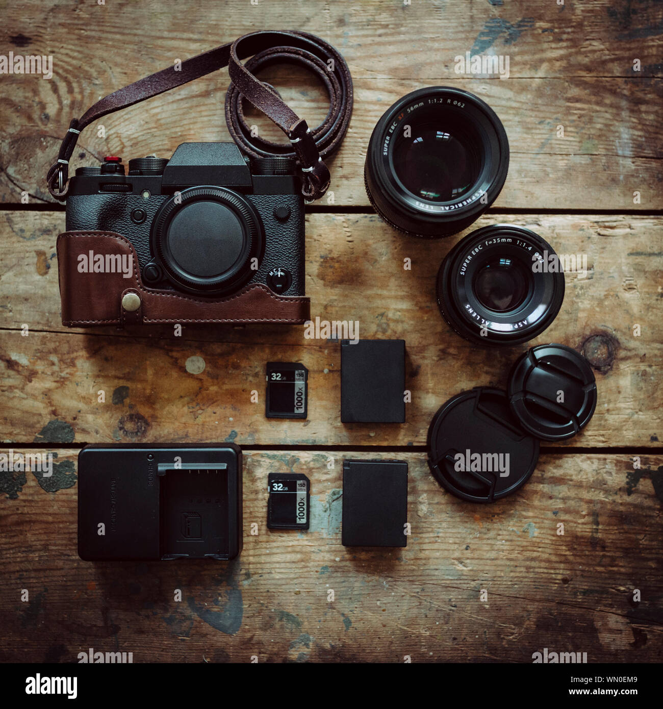 Camera equipment on table hi-res stock photography and images - Alamy