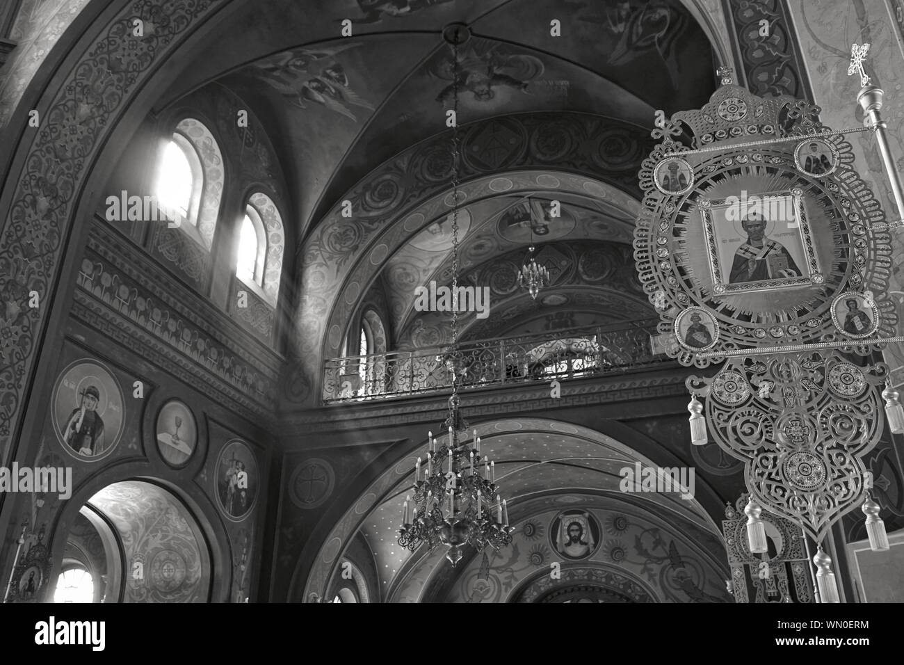 Black and white church ceiling hi-res stock photography and images - Alamy