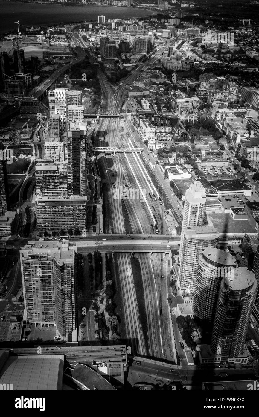 City intersection aerial hi-res stock photography and images - Alamy