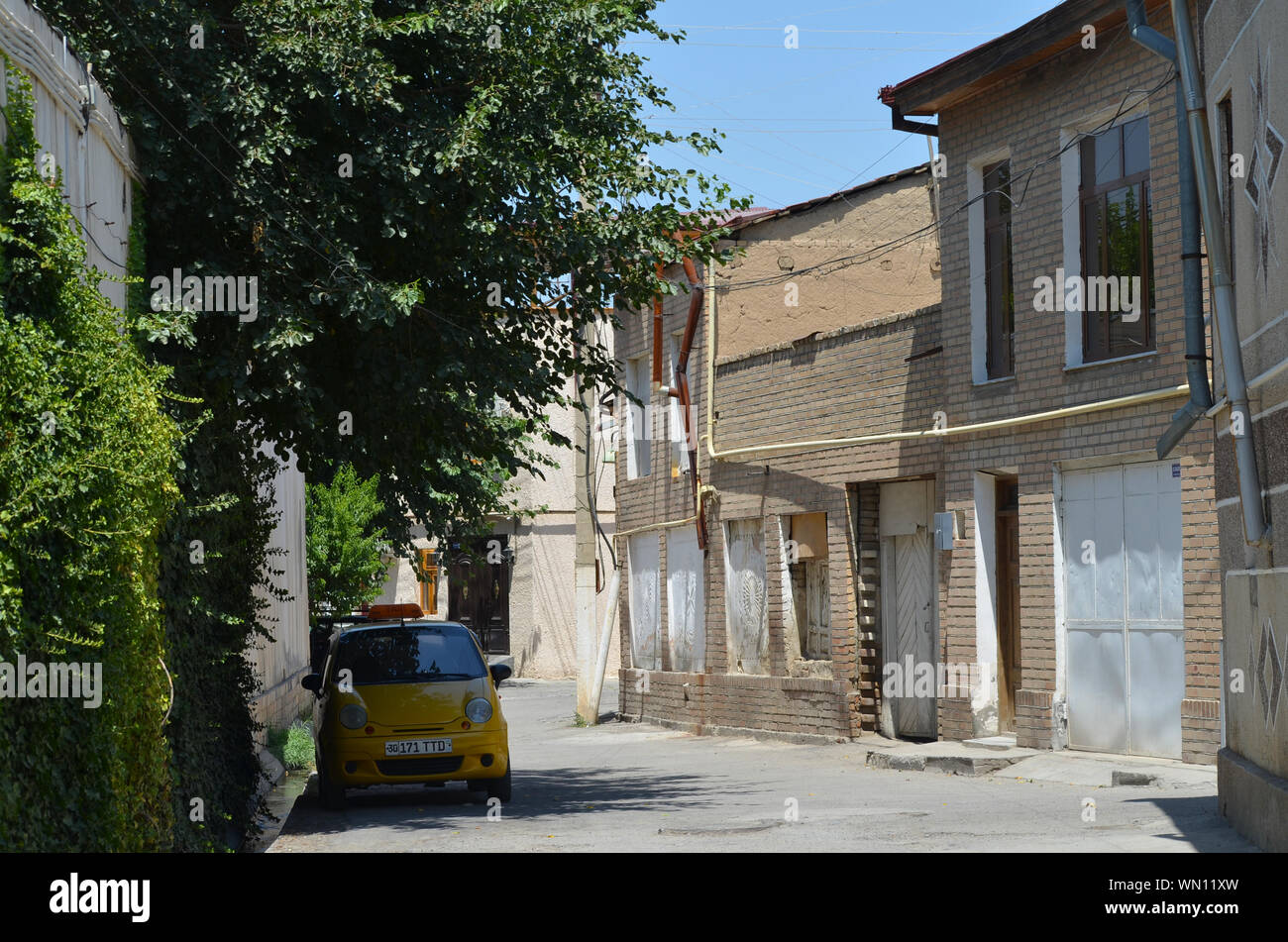 Samarkand architecture soviet modern hi-res stock photography and ...