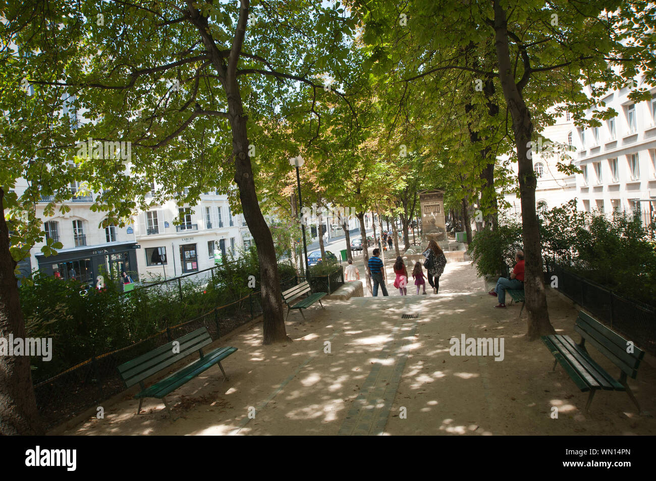 Allee im sommer hi-res stock photography and images - Alamy