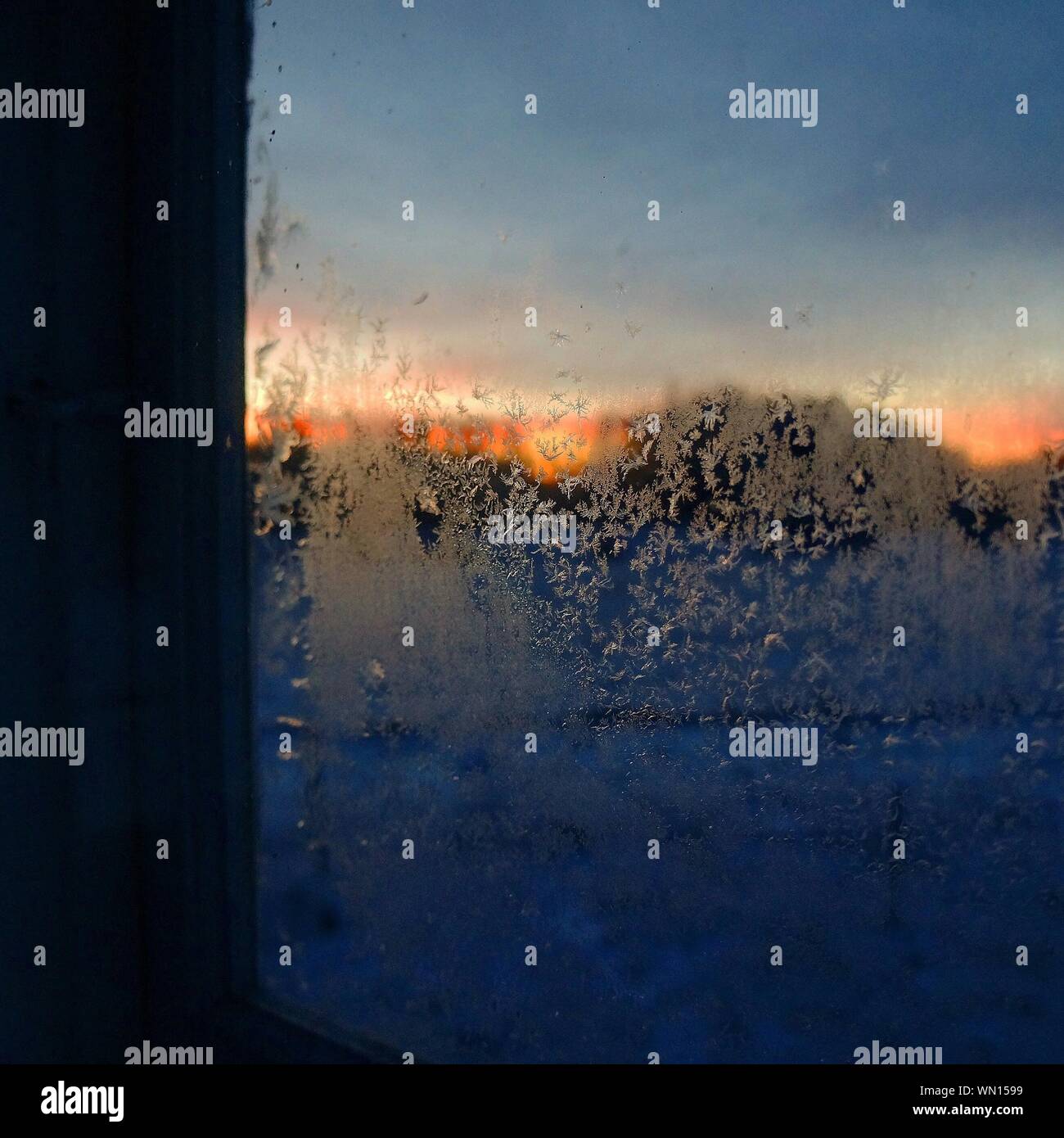 Condensed glass window close up hi-res stock photography and images - Alamy