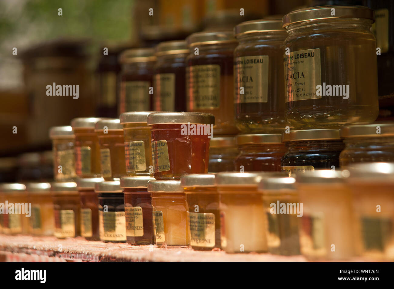 Paris, Place Monge, Markt - Paris, Place Monge, Market Stock Photo - Alamy