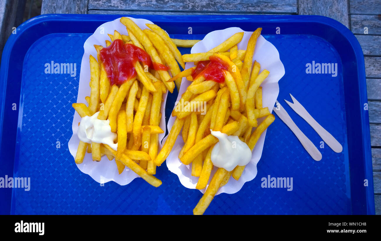 Plates of fries hi-res stock photography and images - Alamy
