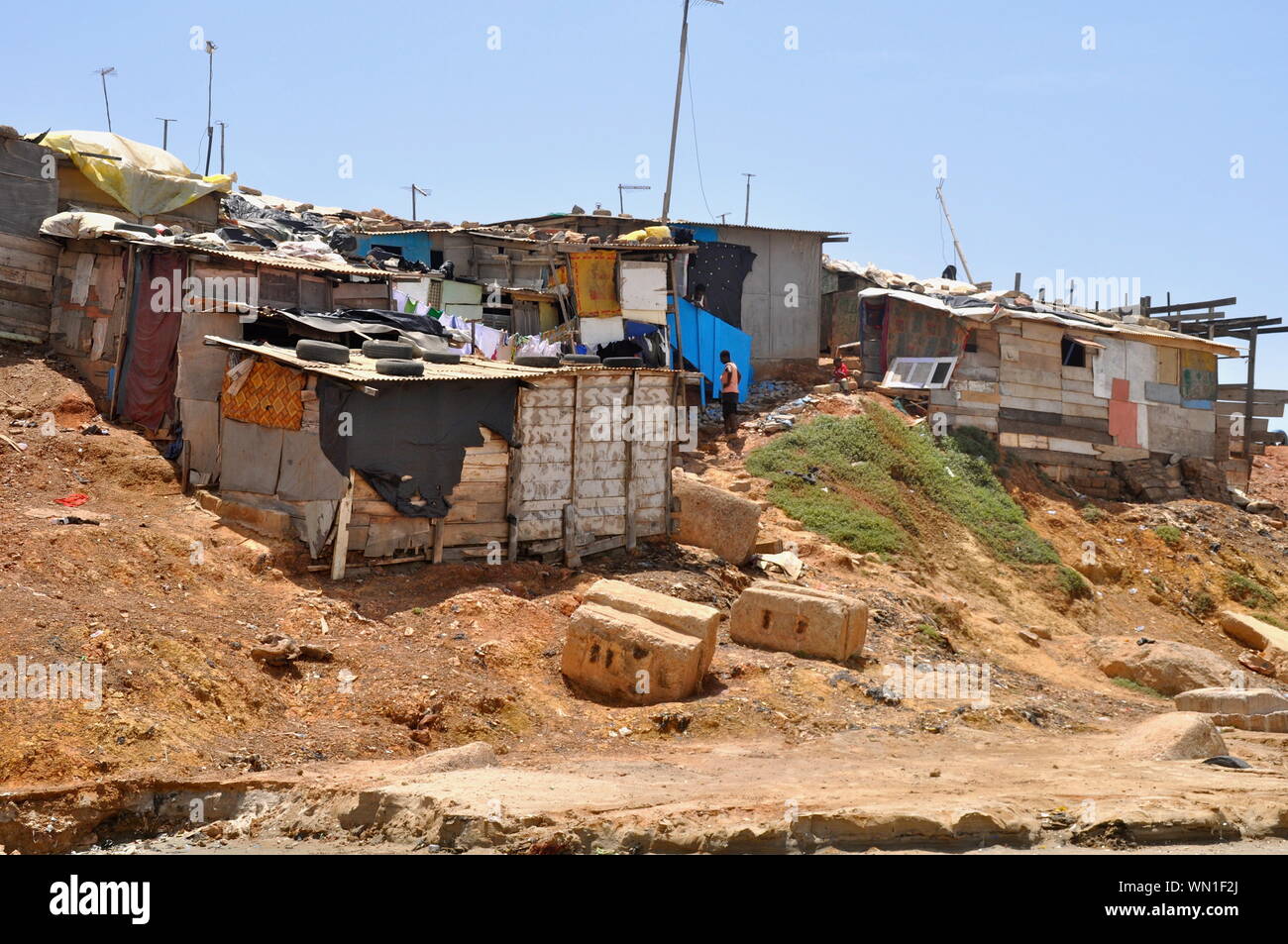 Ghana slum hi-res stock photography and images - Alamy