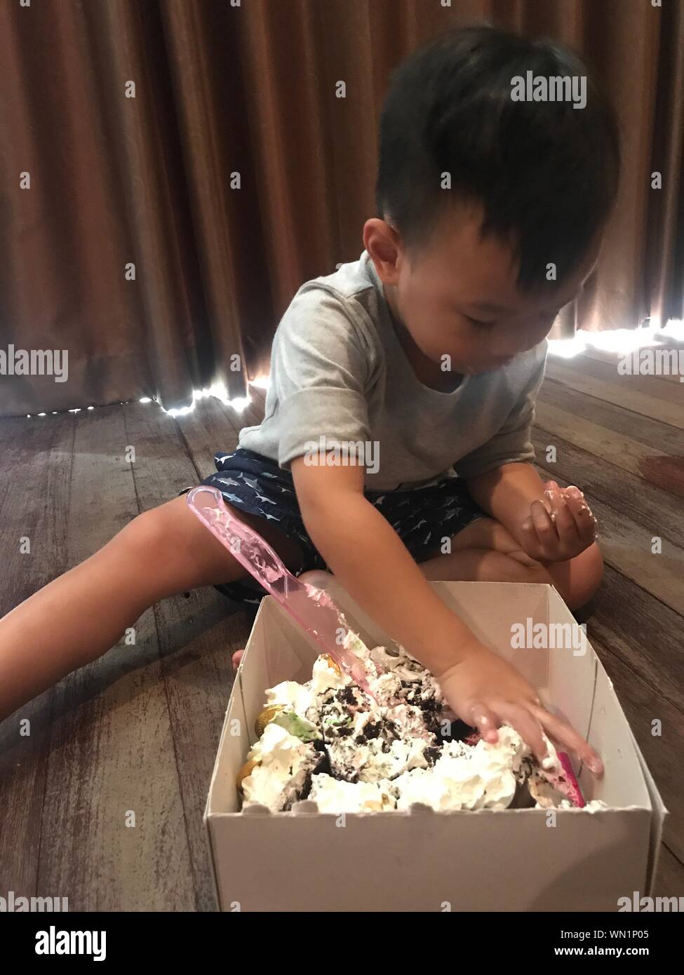 Messy cake eating hi-res stock photography and images - Alamy