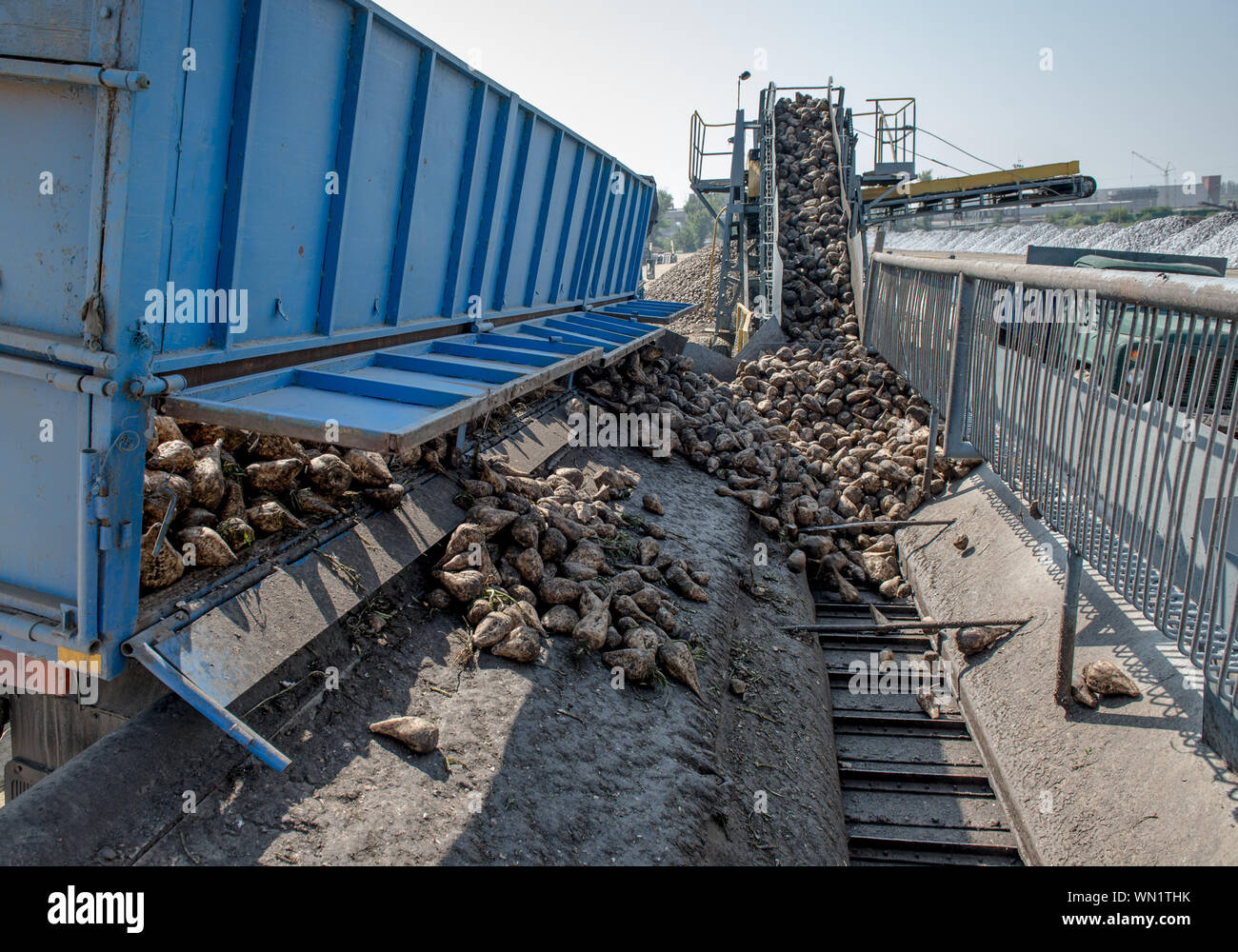 Train food hi-res stock photography and images - Alamy