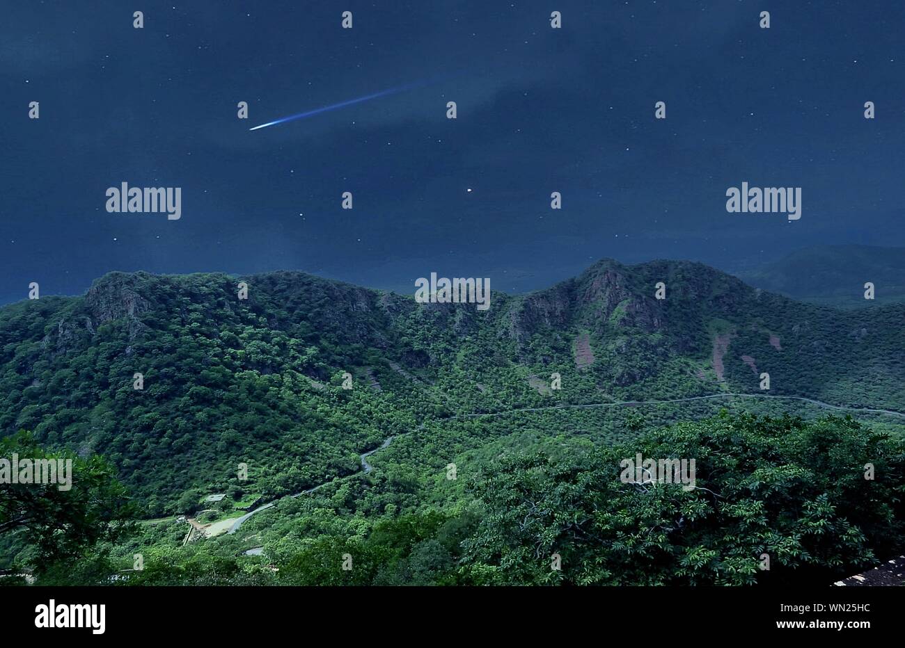Comet sky hi-res stock photography and images - Alamy