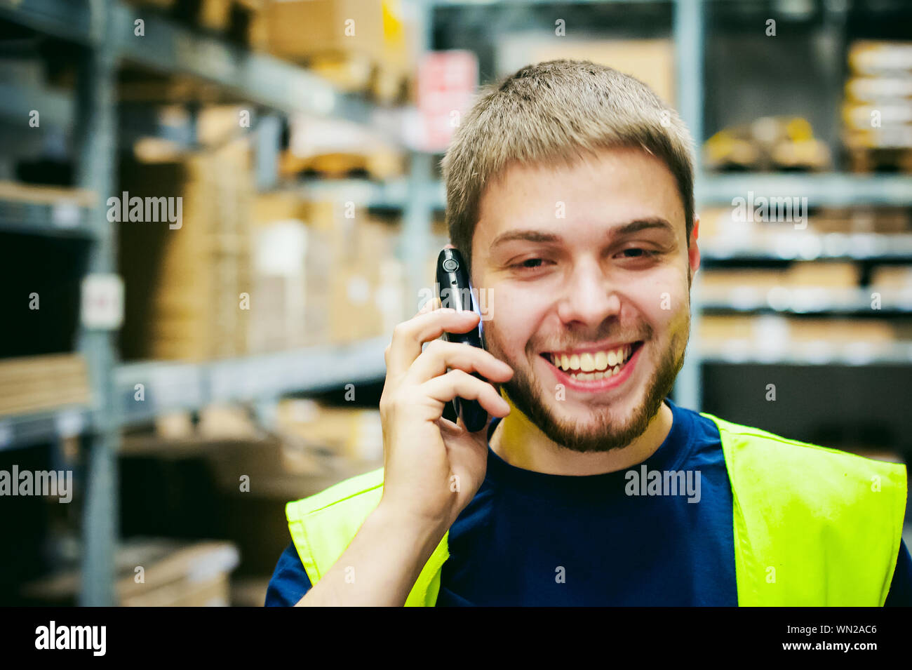 Mobile worker hi-res stock photography and images - Alamy