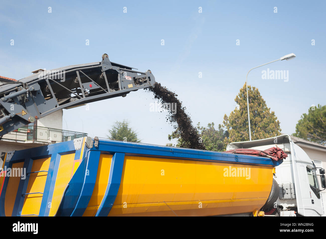 Loading machine machine hi-res stock photography and images - Alamy