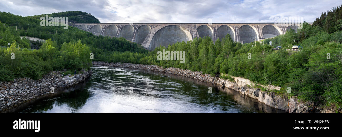 Hydro quebec dam daniel johnson hi-res stock photography and images - Alamy