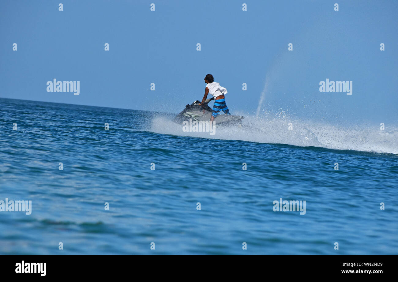 Speed boat rear view hi-res stock photography and images - Alamy