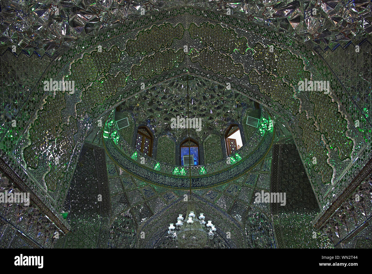 Shah Cherah Mosque in Shiraz, Iran. Mirror Mosque Stock Photo - Alamy