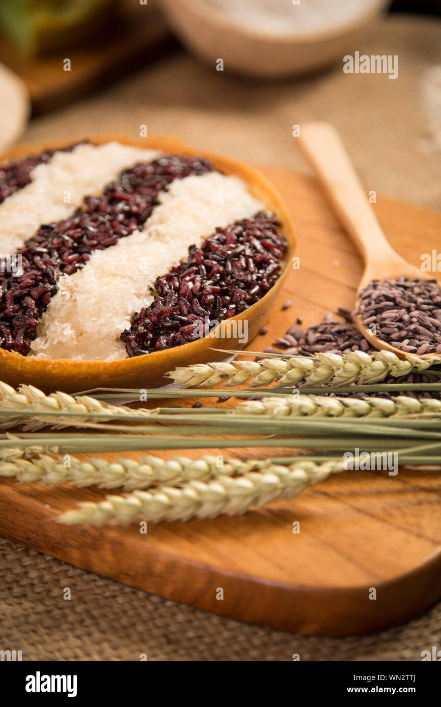 Murtabak hi-res stock photography and images - Alamy