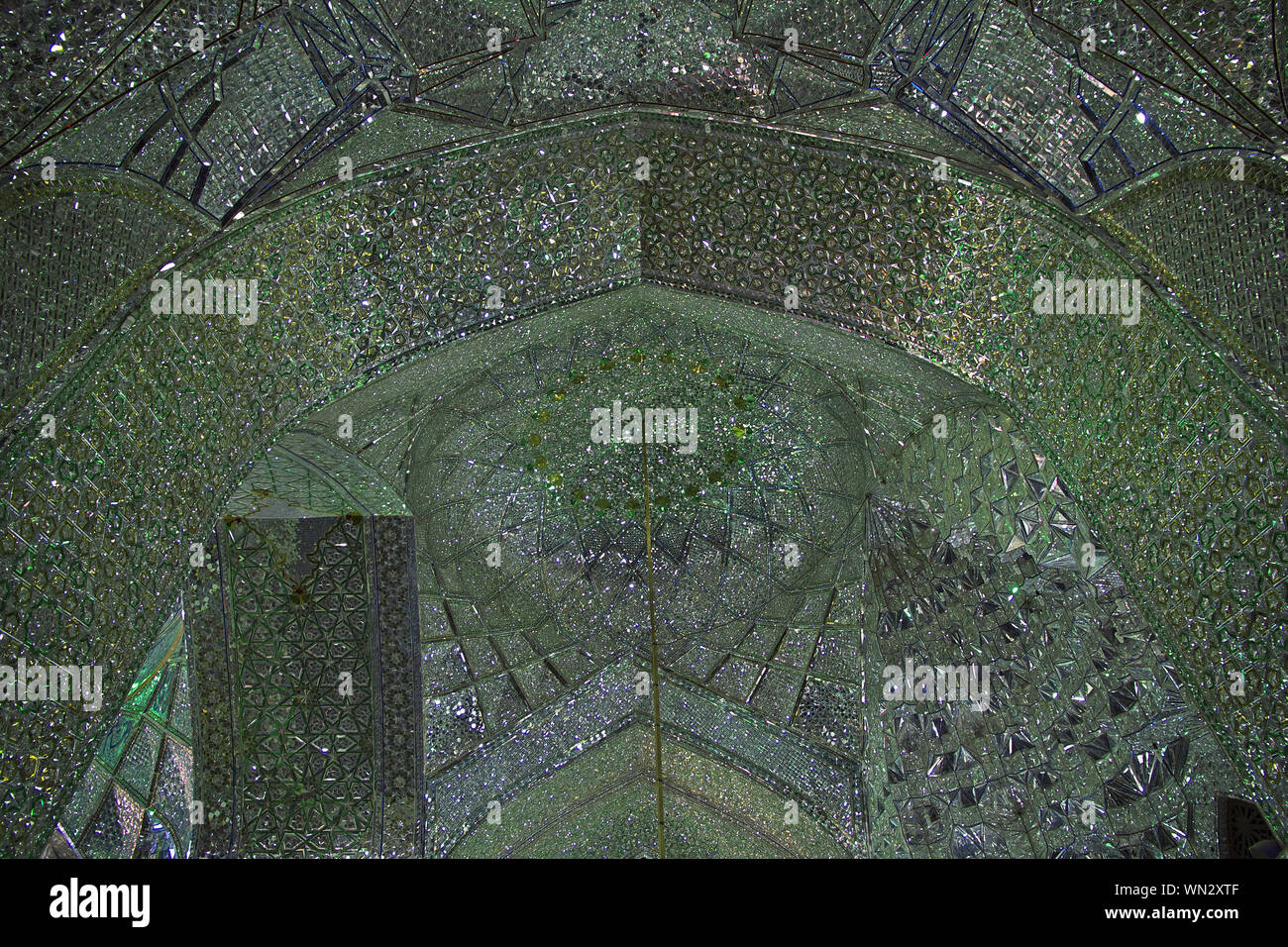 Shah Cherah Mosque in Shiraz, Iran. Mirror Mosque Stock Photo - Alamy