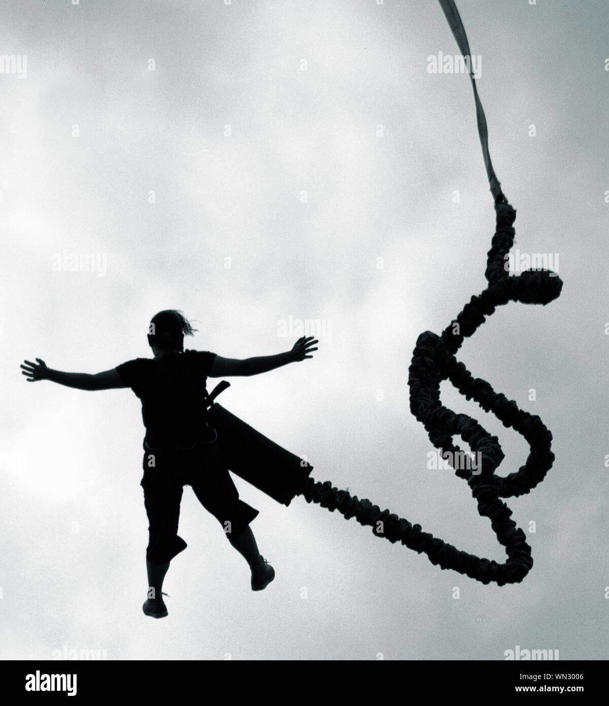 Bungee jumping man hi-res stock photography and images - Alamy