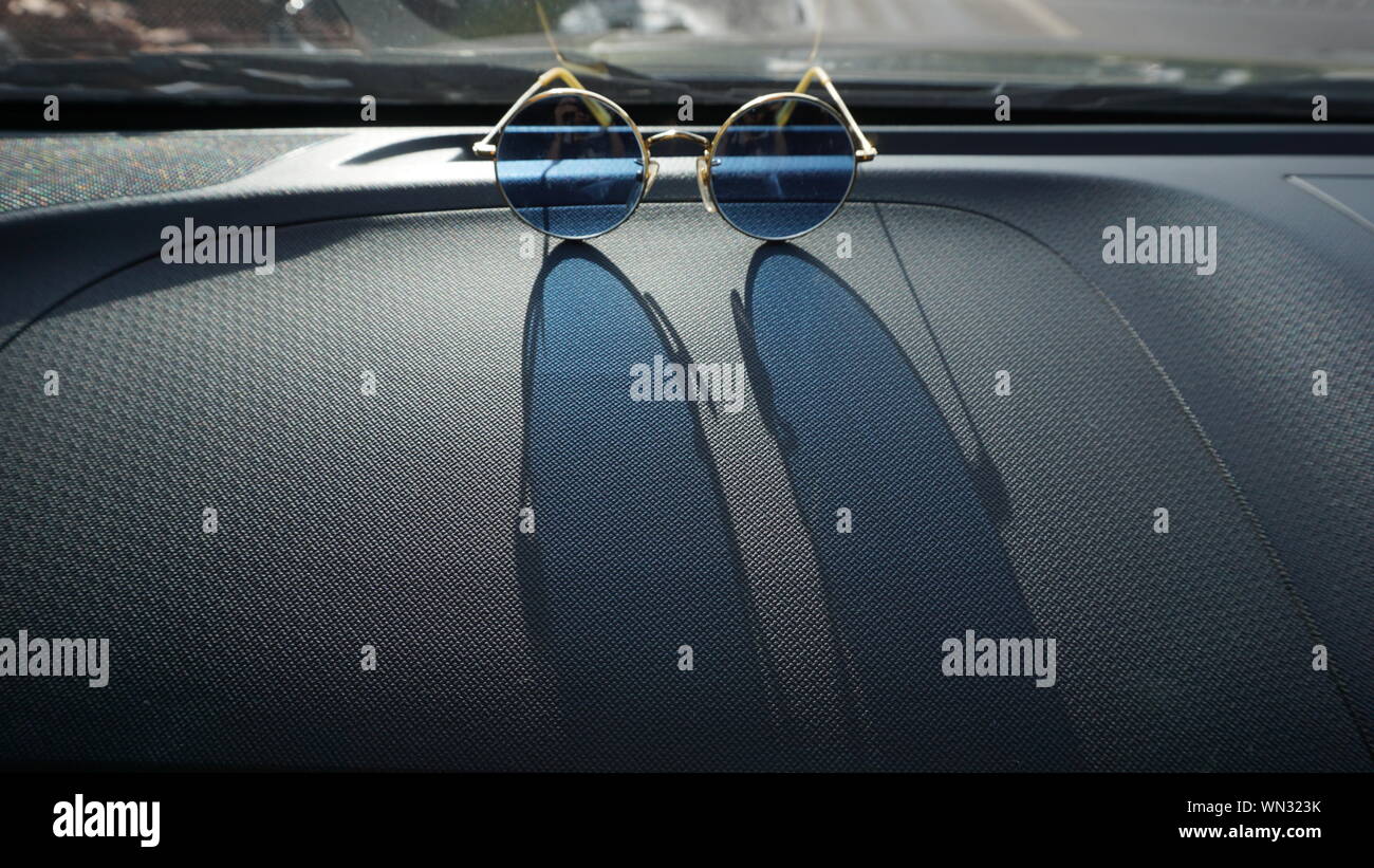 Car shadow hi-res stock photography and images - Alamy