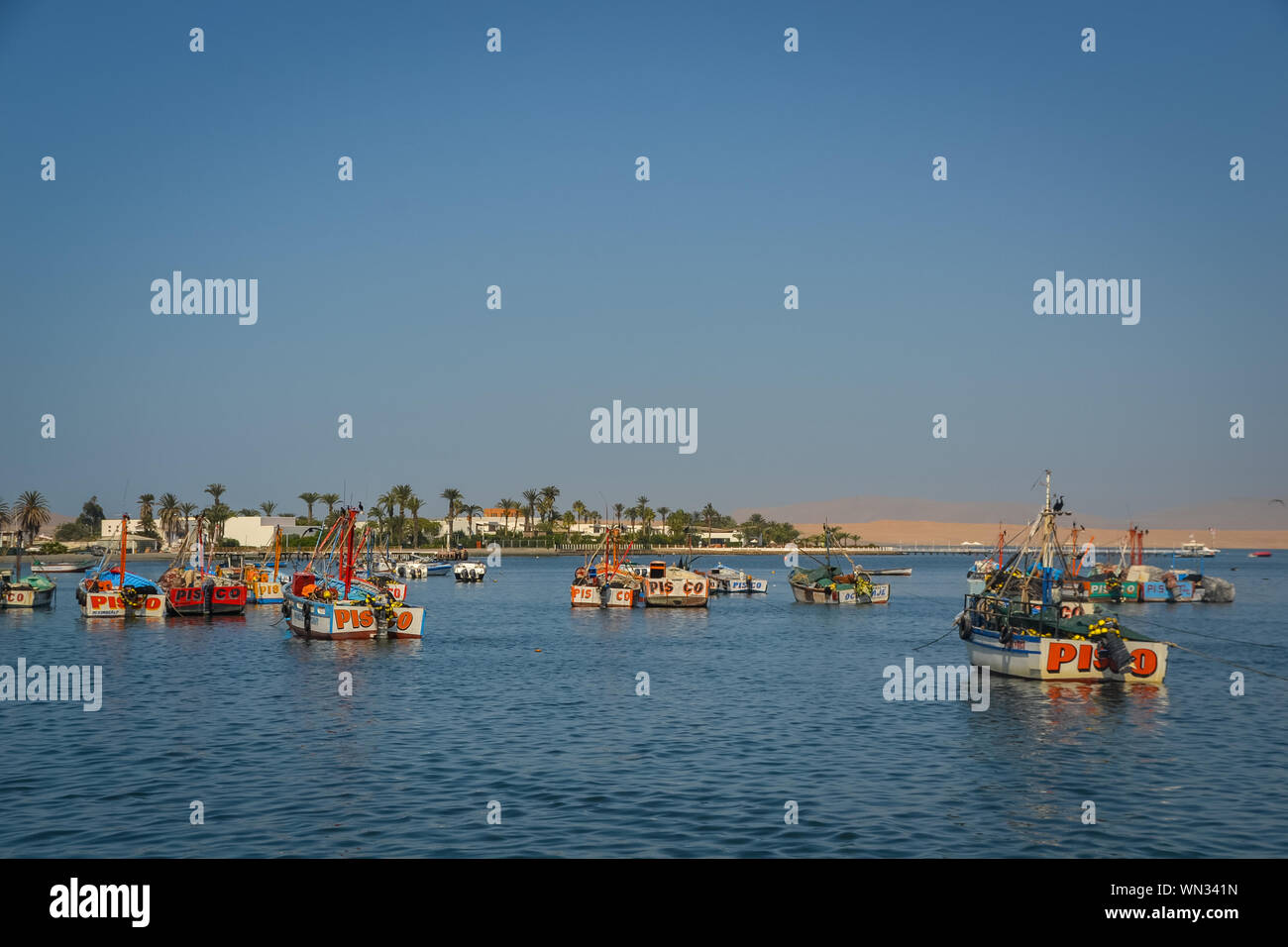 Pisco bay hi-res stock photography and images - Alamy