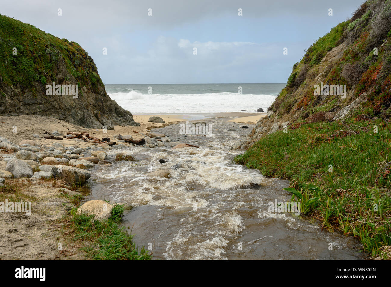 Doud hi-res stock photography and images - Alamy