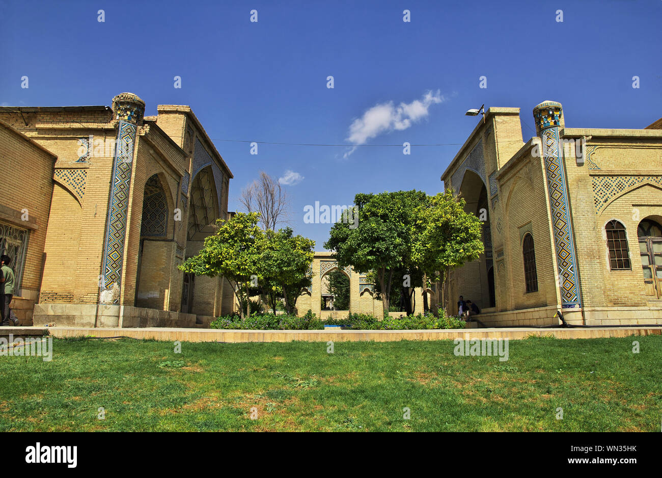Hafez mausoleum in shiraz hi-res stock photography and images - Alamy