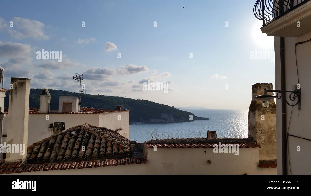Rooftops view sea hi-res stock photography and images - Alamy