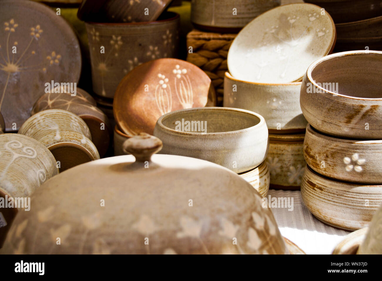 Terracotta containers hi-res stock photography and images - Alamy