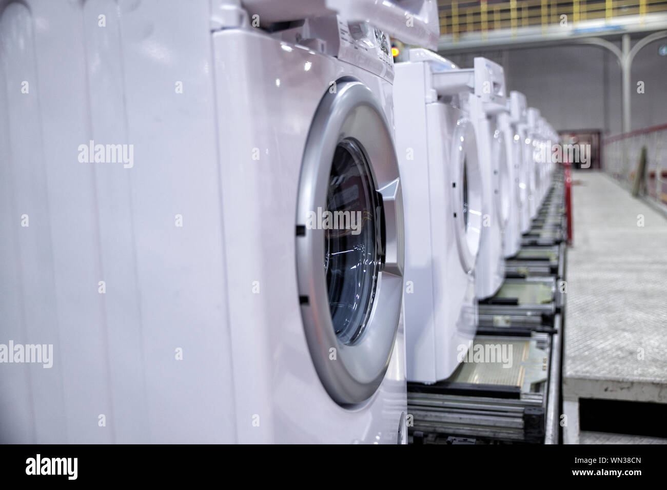 Factory washing hi-res stock photography and images - Alamy