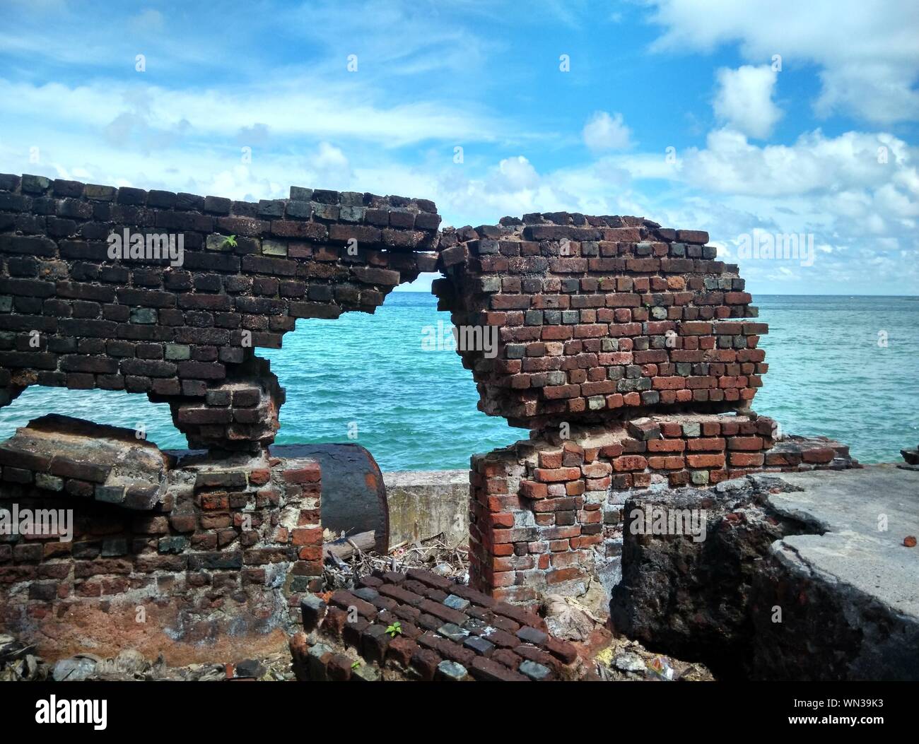 Brick sea wall hi-res stock photography and images - Alamy
