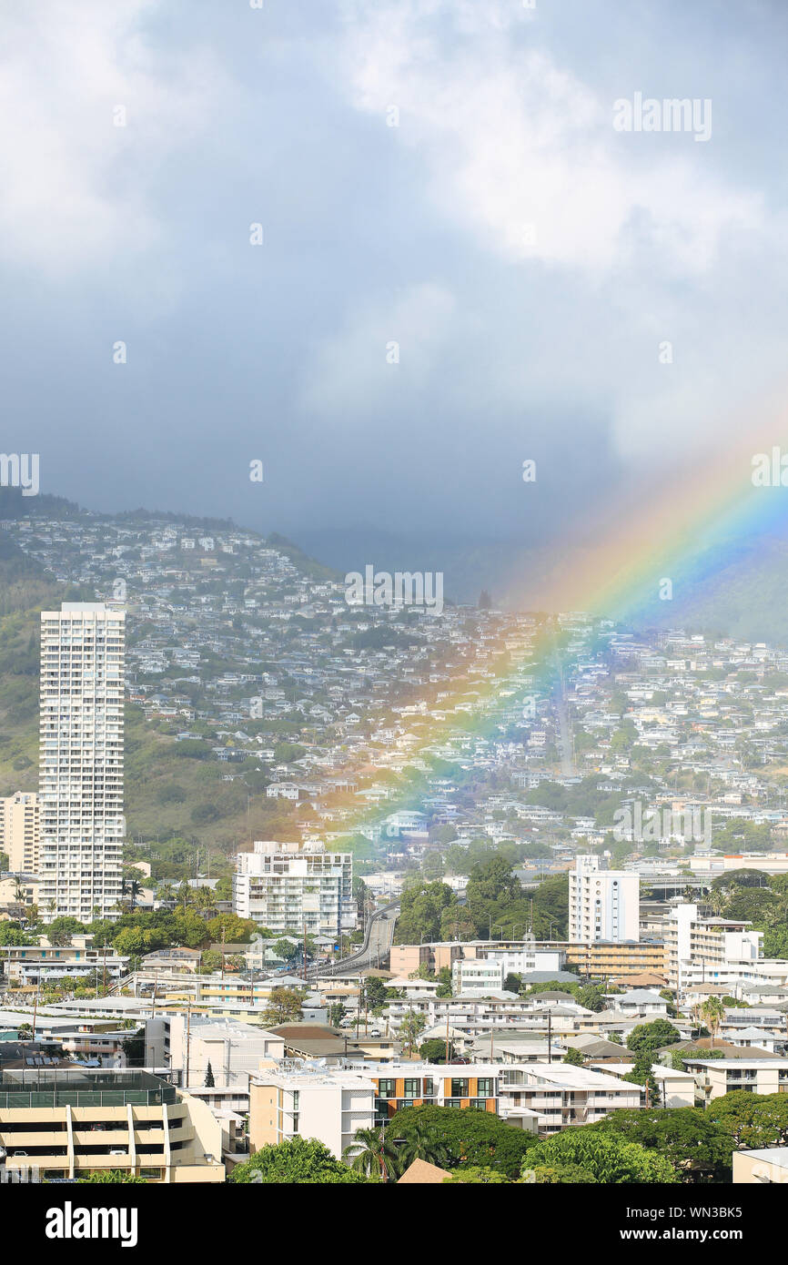 Rainbow over oahu hi-res stock photography and images - Alamy