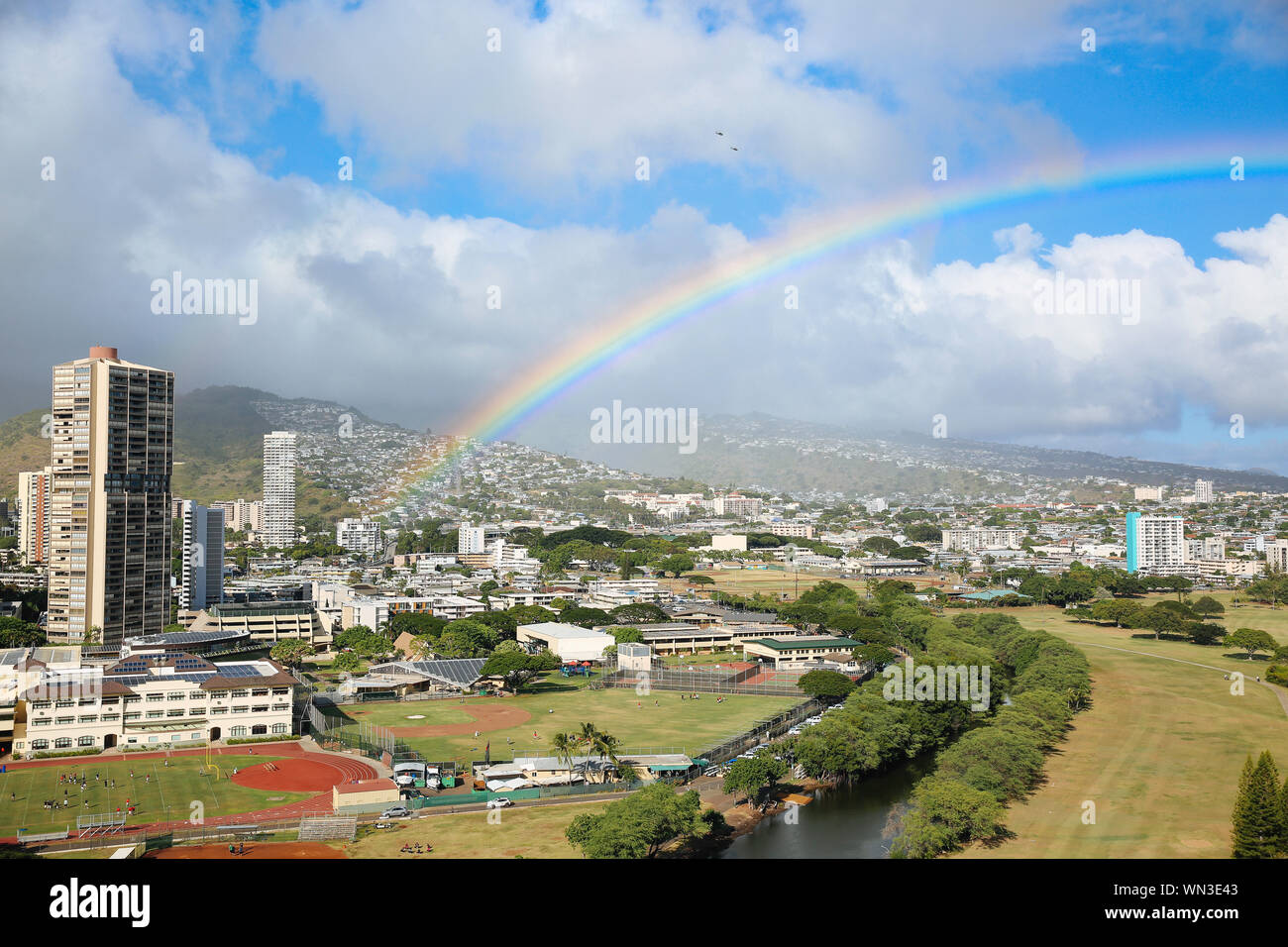 Rainbow over oahu hi-res stock photography and images - Alamy