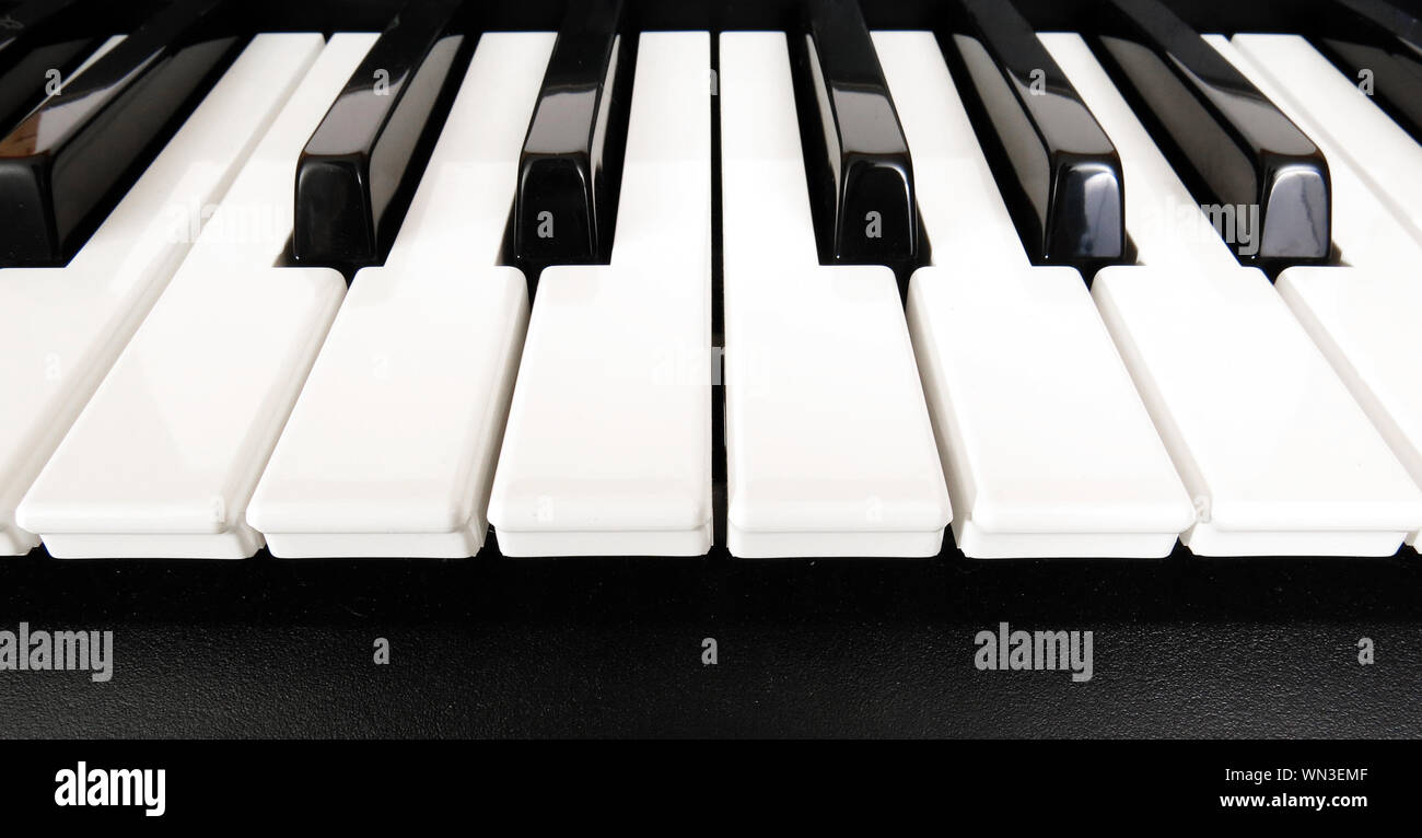 Piano side view with keys hi-res stock photography and images - Alamy