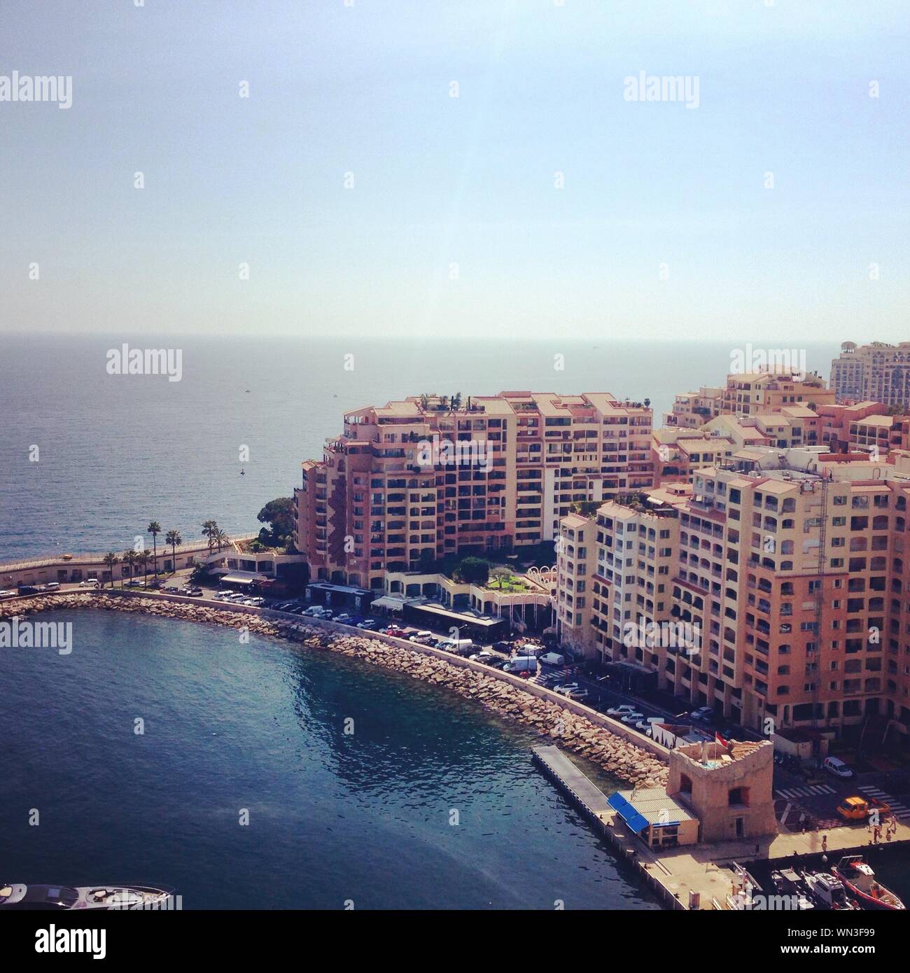 Horizon buildings hi-res stock photography and images - Alamy