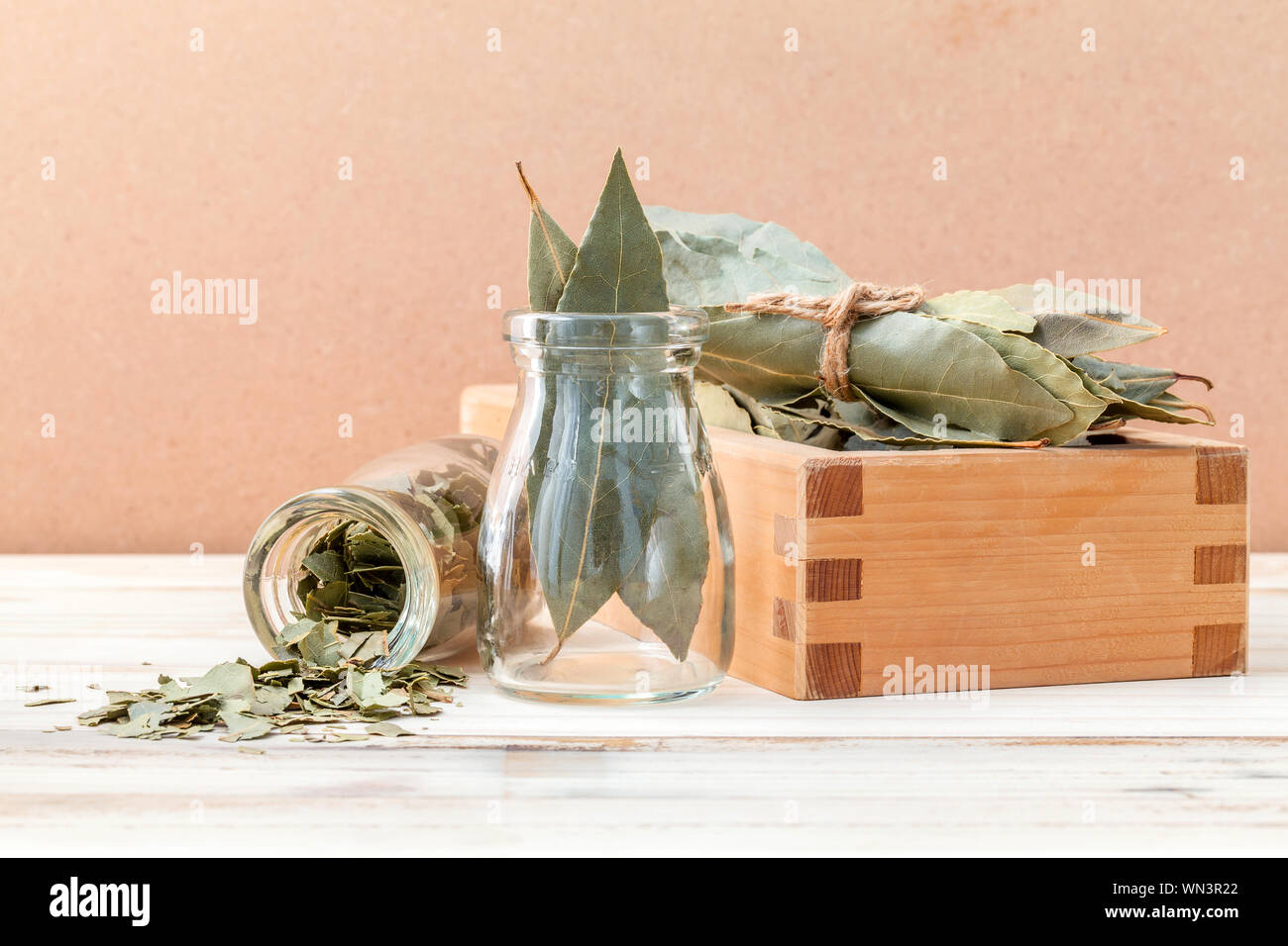 Bay leaves and jar hi-res stock photography and images - Alamy