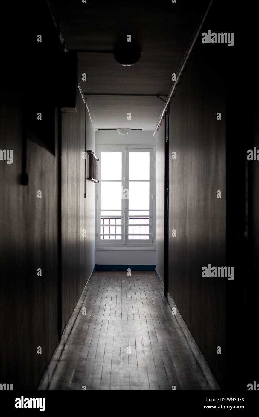 Hallway building feature corridor hi-res stock photography and images ...
