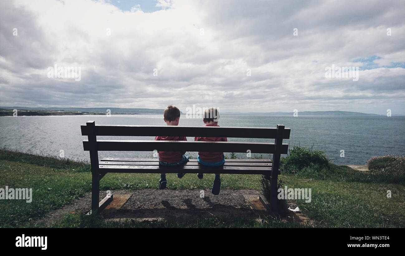 Seashore children hi-res stock photography and images - Alamy